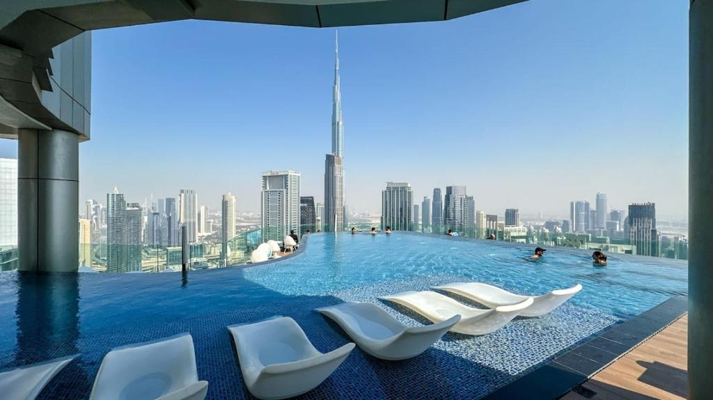 Luxury 3 Bedroom Near Burj Khalifa 43rd Floor, Dubai (updated prices 2025)