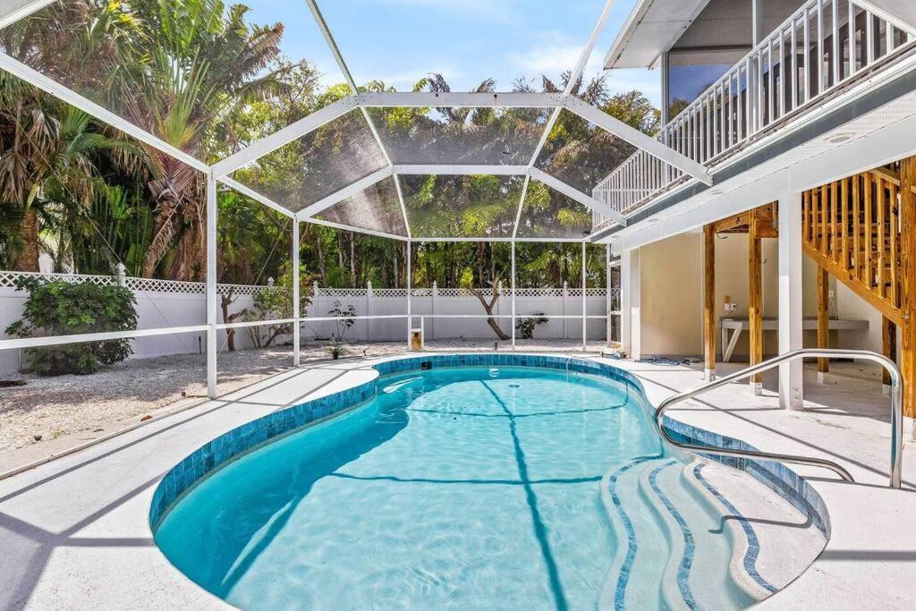 Isla Living, 3 Bed, Canal, Pool, Anna Maria (updated prices 2025)