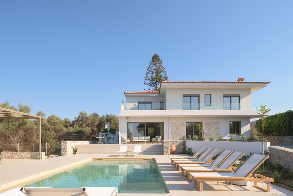 Costa Villa , Walk to Sandy Beach & Dinning, By ThinkVilla, Episkopí ...