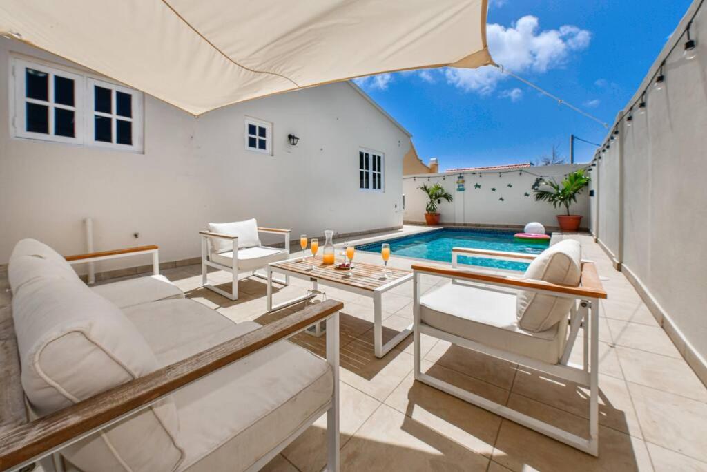 Villa Pos Abao, Eagle Beach (updated prices 2025)