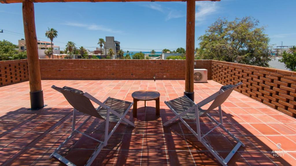 Partial Seaview Terrace Walk to Malecon, La Paz (updated prices 2025)