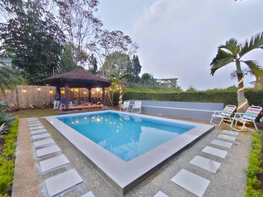 Villa Hasha puncak resort private pool, Puncak (updated prices 2025)