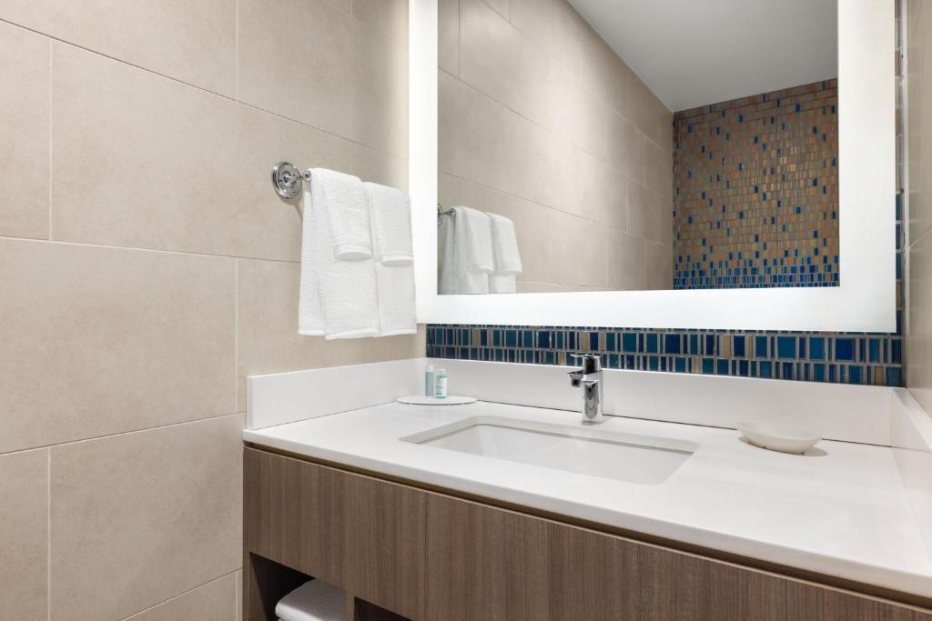 Courtyard by Marriott New York Manhattan/Chelsea, New York (updated ...