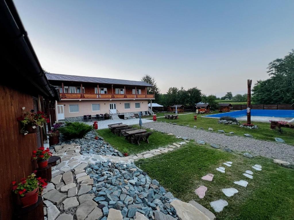 La ISARA, Petricani (precios actualizados 2025)