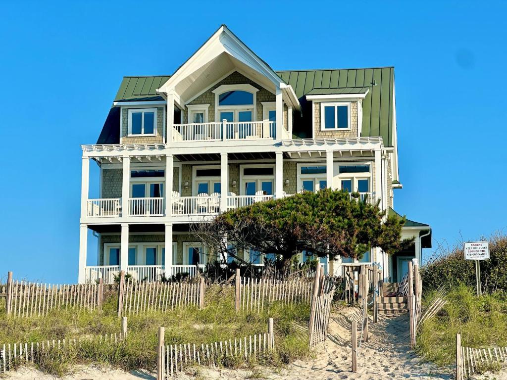 Beyond the Blue, North Topsail Beach (updated prices 2025)