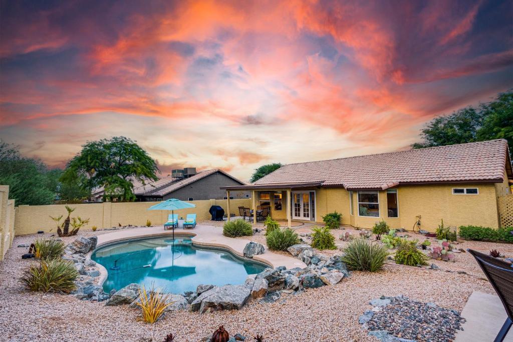 Western Star Ahwatukee, Phoenix (updated prices 2025)