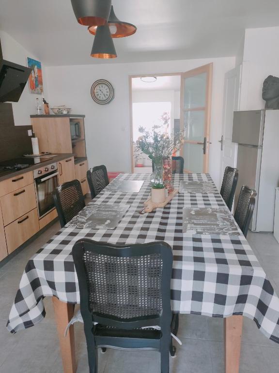 Maison le Merzer, entre mer et petites cités de caractère, Le Merzer ...