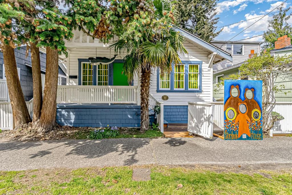 The Storybook House, Seattle (updated prices 2026)