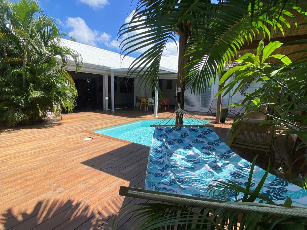 Villa bleu karaïbes, Renéville (tarifs actualisés, 2026)