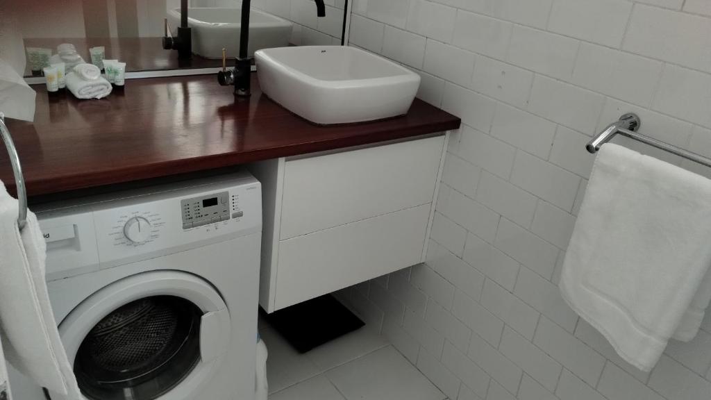 Tully Motel, Tully (updated prices 2025)