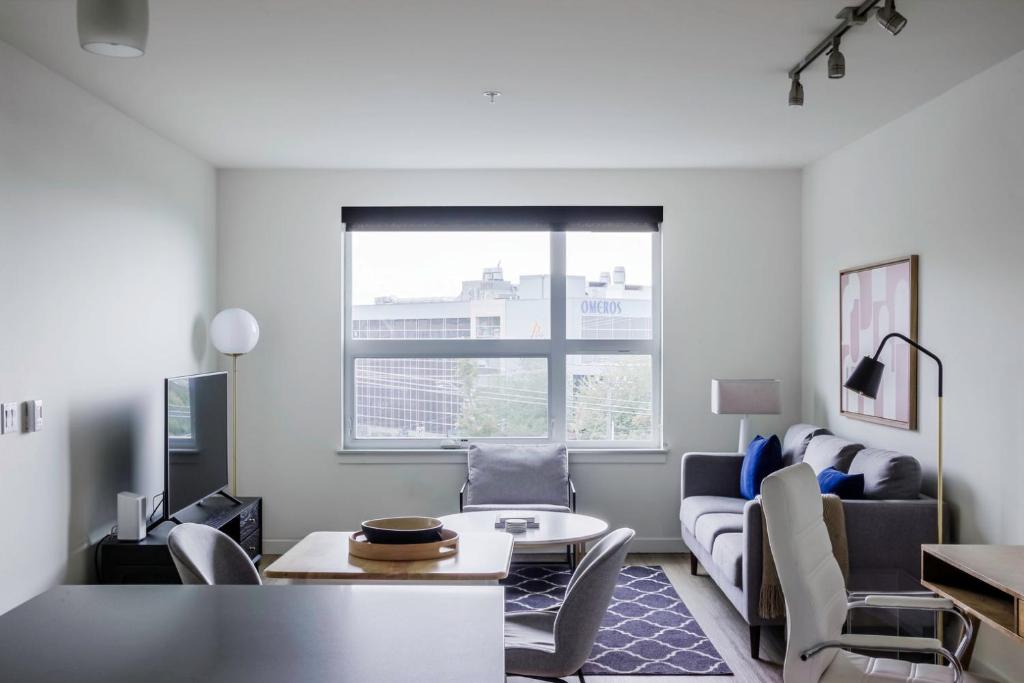 Blueground LQA gym shared garden wd lounge SEA-766, Seattle (updated ...