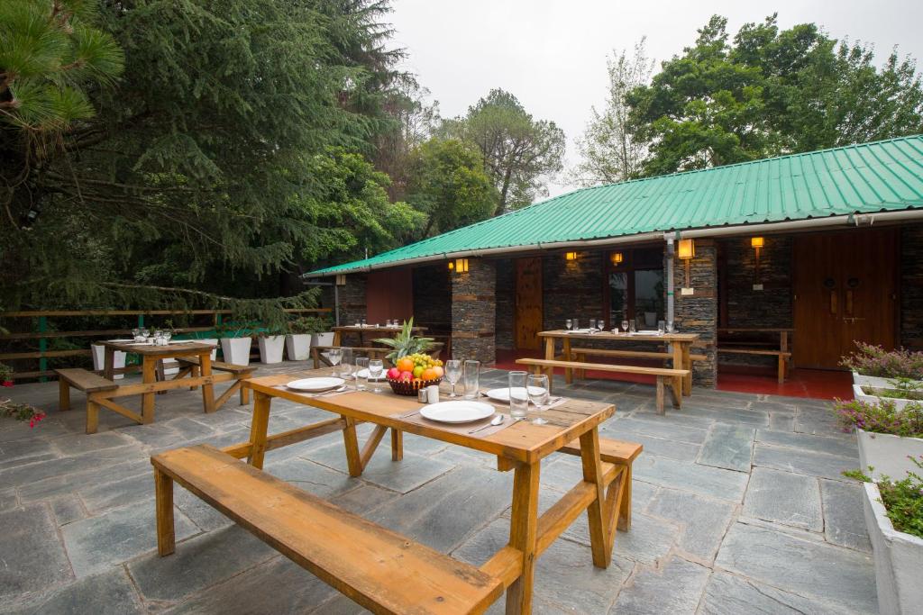 Alaya Stays Cottage with Tree House - Suro Woodbine Chalet, Shogi ...