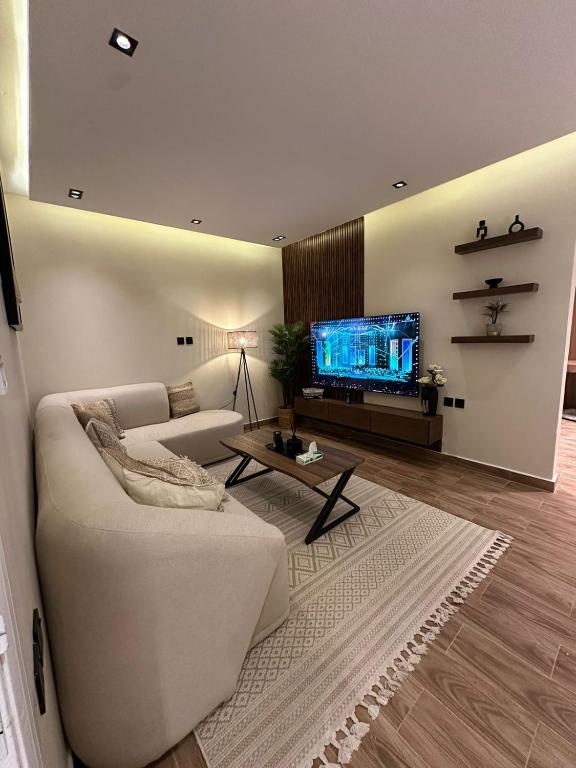 Modren and Elegant Self-entry 01, Riad (precios actualizados 2025)