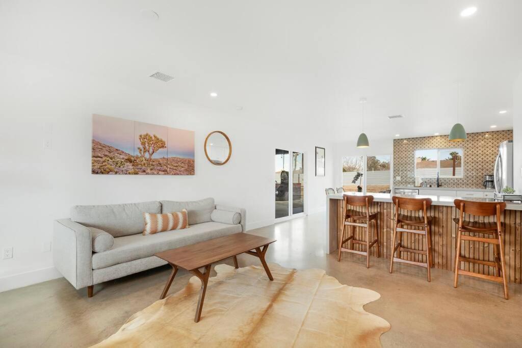 The Lighthouse Hot Tub Fire Pit, Yucca Valley (updated prices 2025)