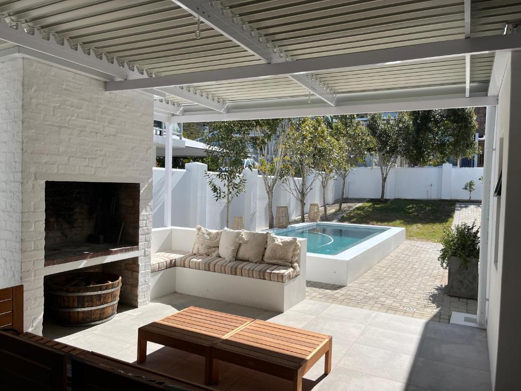 Bikini House - With Pool, Hermanus (updated prices 2026)