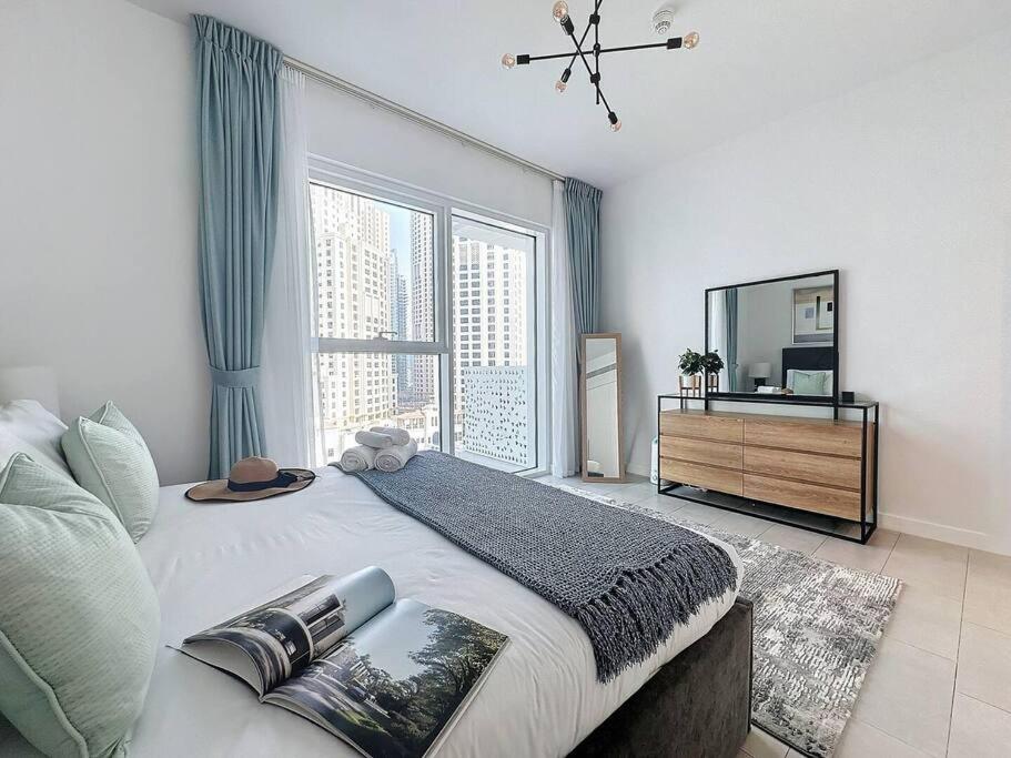 La Vie JBR Gorgeous One Bedroom Beach Access Panoramic Pool, Dubai ...