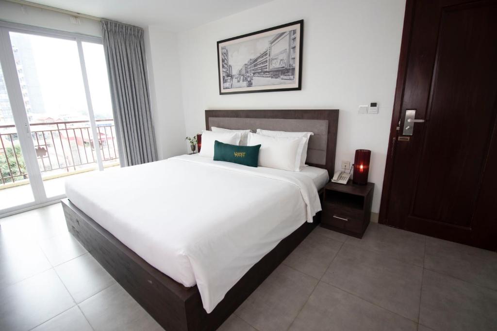 Vrest Hotel, Phnom Penh (updated prices 2024)