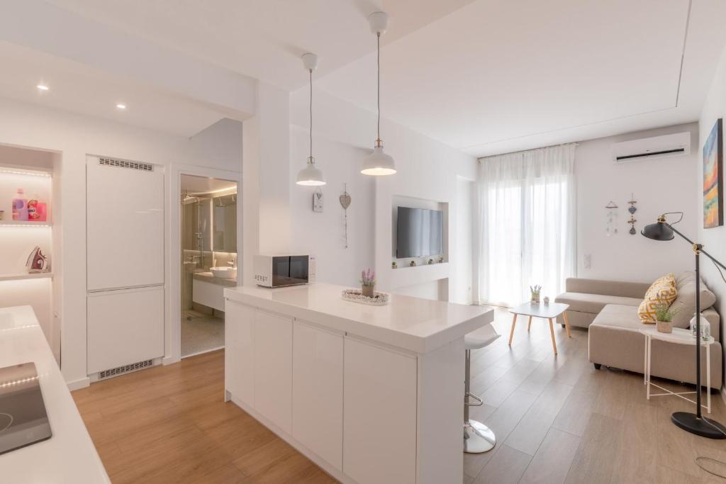 Acropolis area 6 min walk to metro and Ancient sites, Athens (updated ...