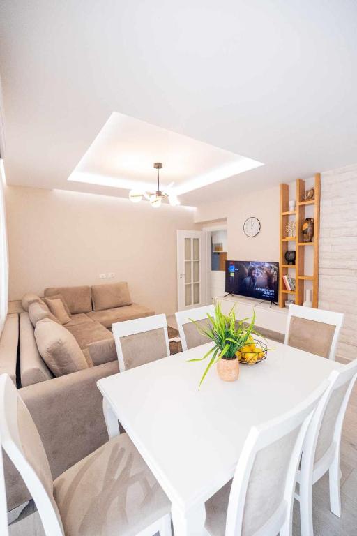 Zoto Luxury Apartment, Himare (updated prices 2026)