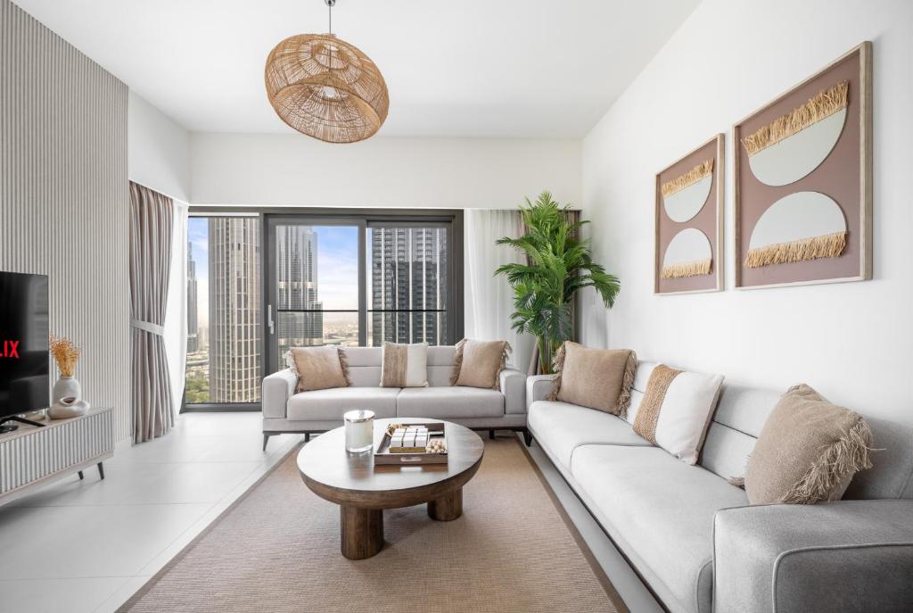 Luxurious Boho Apartment With Burj Khalifa Views!, Dubai (updated ...