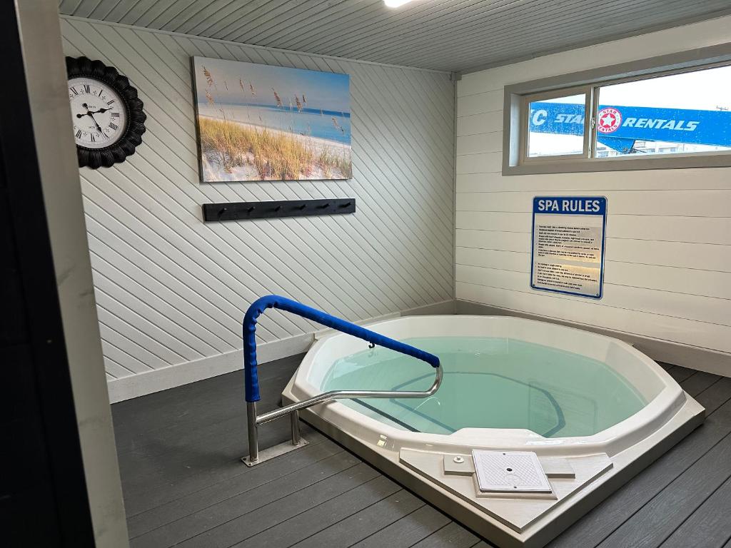 Canterbury Inn, Ocean Shores (updated prices 2025)