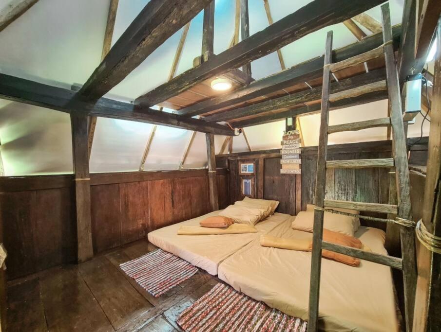 Modern Ifugao House at Tagaytay Patio Elisabel, Tagaytay (updated ...