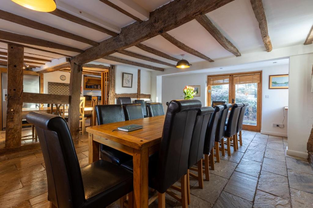 RYTON GRANGE FARMHOUSE to sleep 12, Shrewsbury (updated prices 2026)