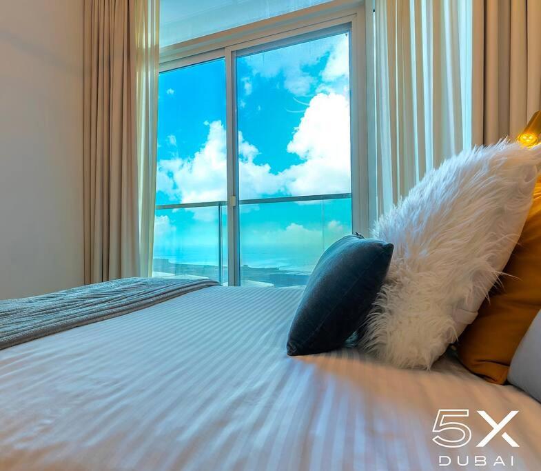 FiveX Modern 1 Bedroom with sea view, Dubai (updated prices 2025)
