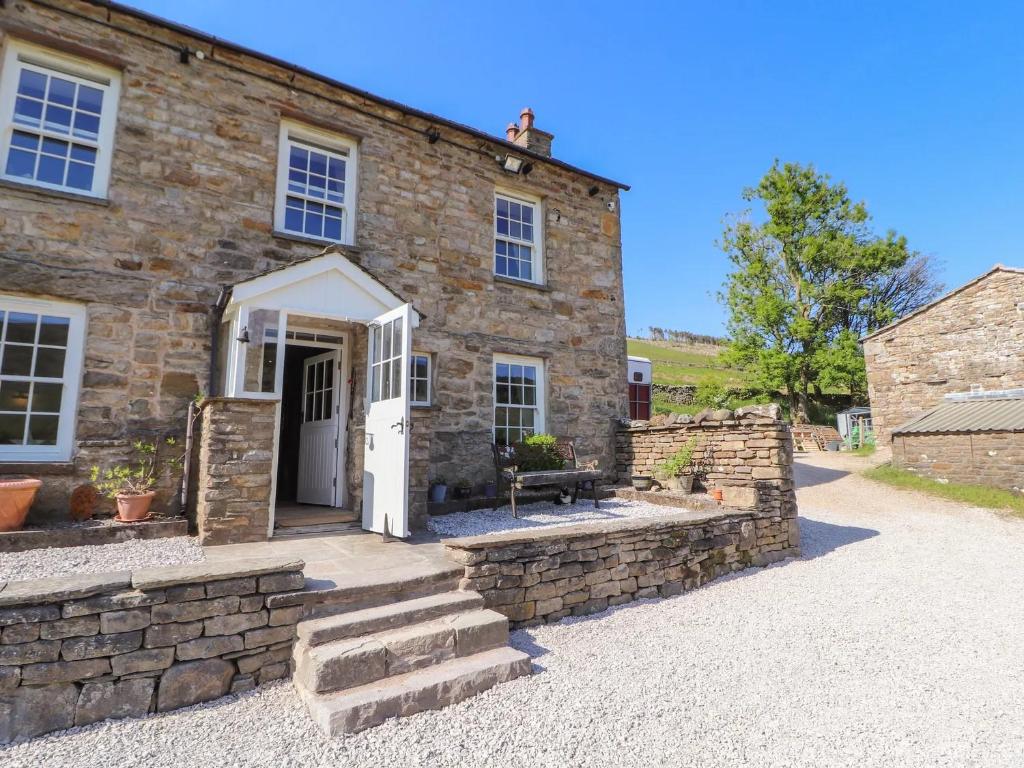 Roger Pot, Sedbergh (updated prices 2026)