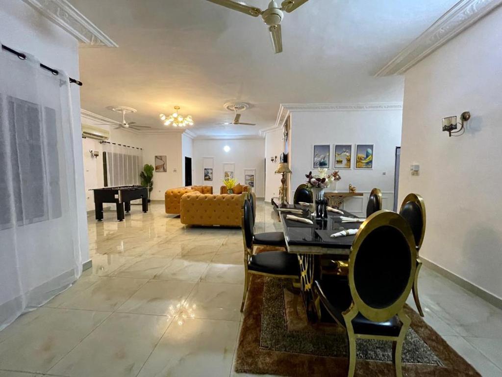 Chic fidjrossè-03, Cotonou (updated prices 2025)