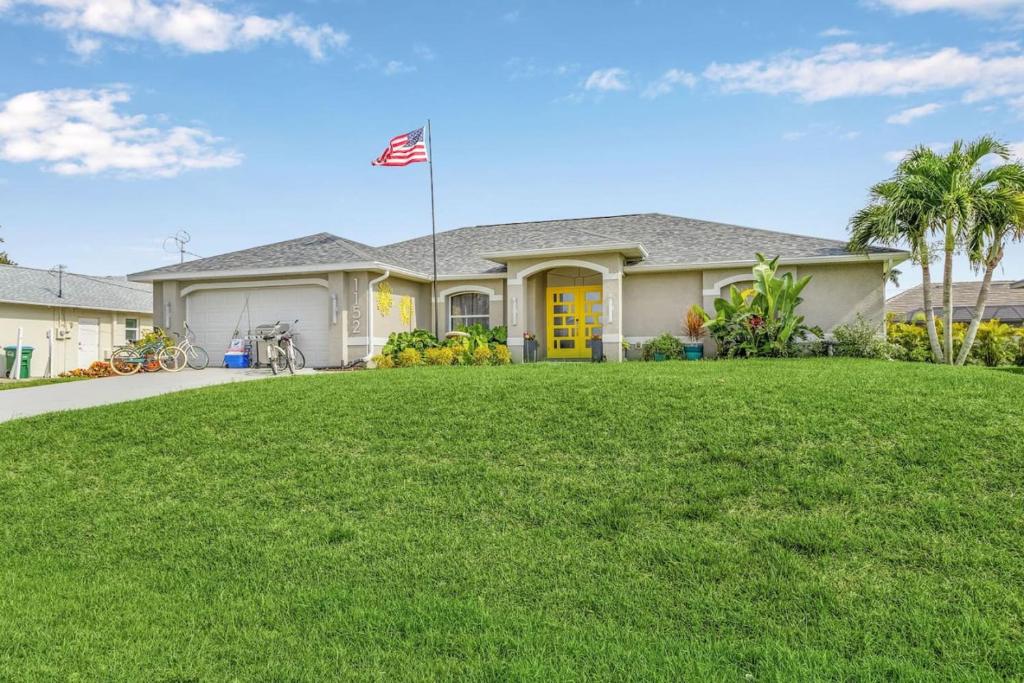 The Coral Reef Oasis, Cape Coral (updated prices 2026)