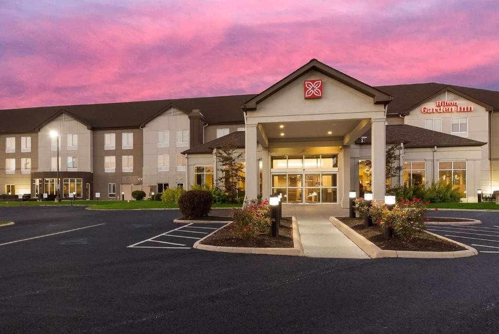 The Hilton Garden Inn, Grove City (updated prices 2025)
