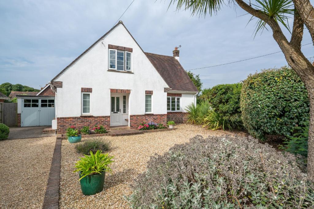 Chantries, Bembridge (updated prices 2026)