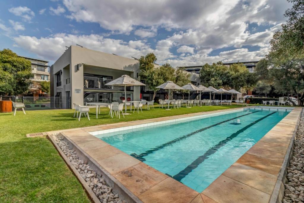 Fourways The William 4km to monte casino, Sandton (updated prices 2025)