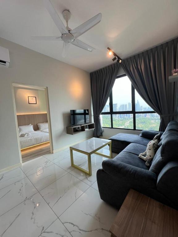 Cubic Botanical Suites Bangsar South by HomeBrickz, Kuala Lumpur ...