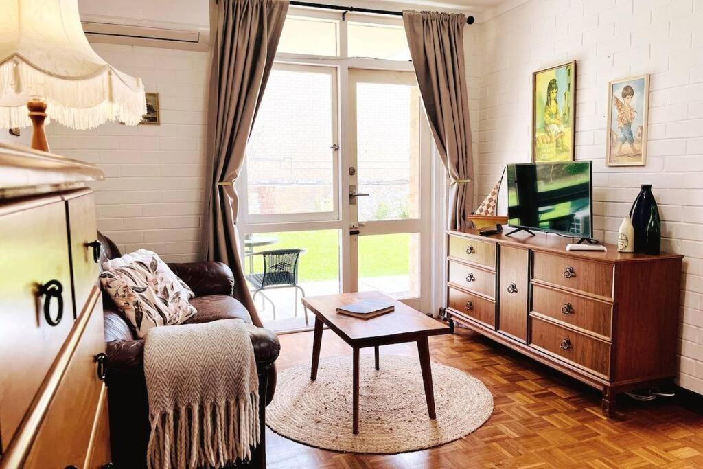 The Local-Retro Haven in Funky Freo, Fremantle (aktualisierte Preise ...