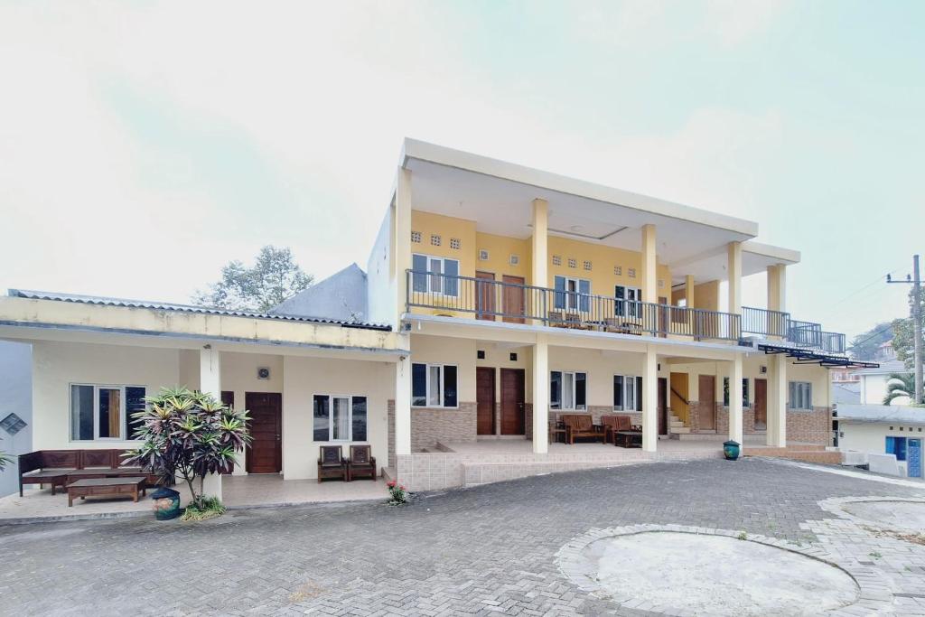 Villa Bukit Bunga Syariah RedPartner Pacet, Mojokerto (aktualisierte ...