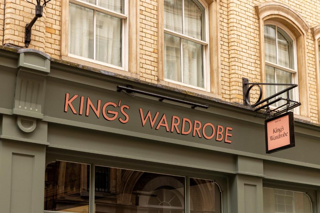 Native Kings Wardrobe, St Pauls, London (updated prices 2025)