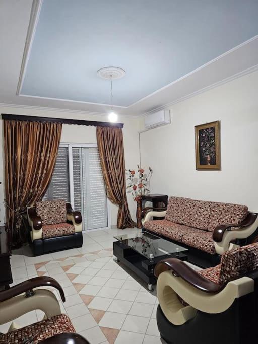 Family apartment 150m from the sea, Sarandë (updated prices 2025)