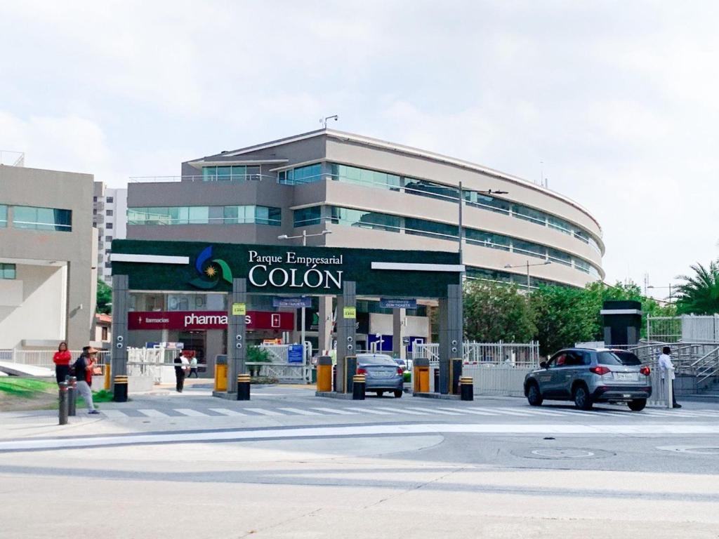 Suite de lujo con piscina y parking gratis - Parque Empresarial Colón, Guayaquil (opdaterede ...