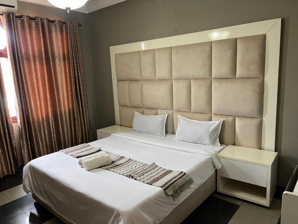 MATOLa HOUSe, Matola (updated prices 2025)