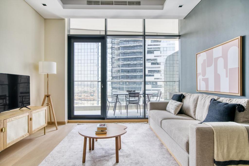 Blueground RP Heights pool garage DXB-795, Dubai (preços atualizados ...