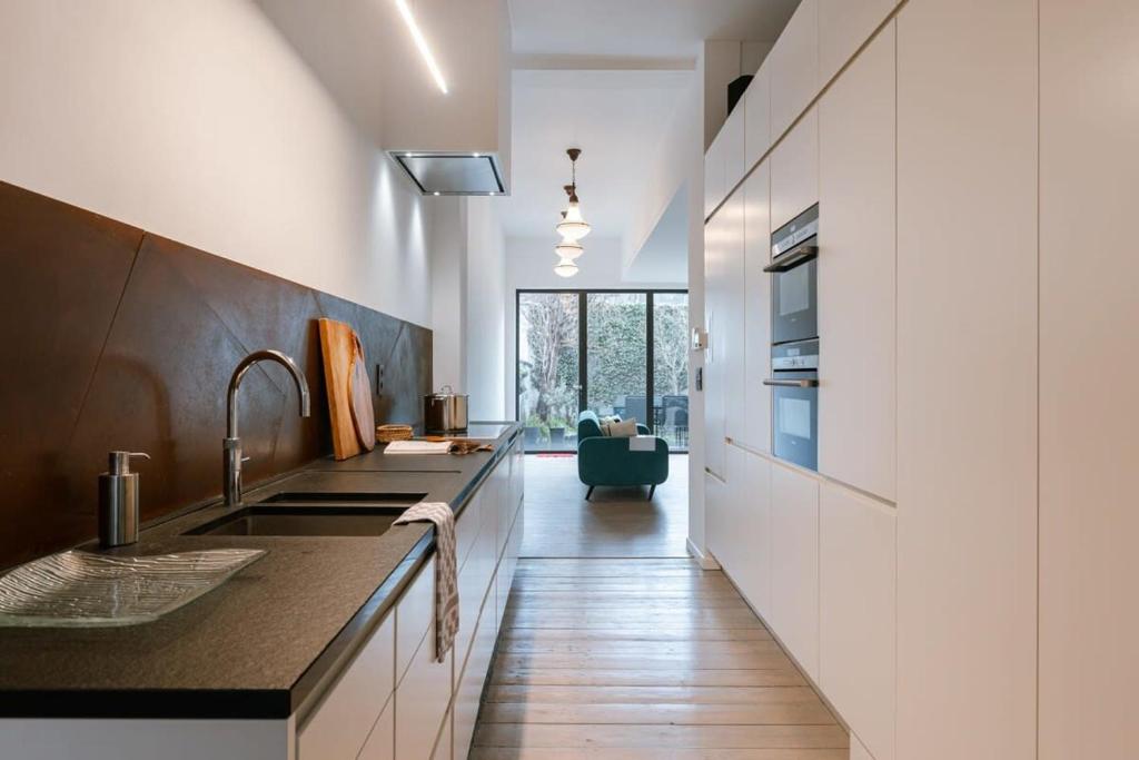 Huswell - Charming urban retreat, 15 Minutes from Station, Antwerp ...