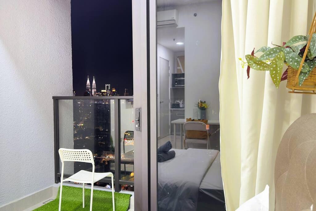 Couple nest studio with KLCC view Balcony Trion KL, Kuala Lumpur (updated prices 2025)