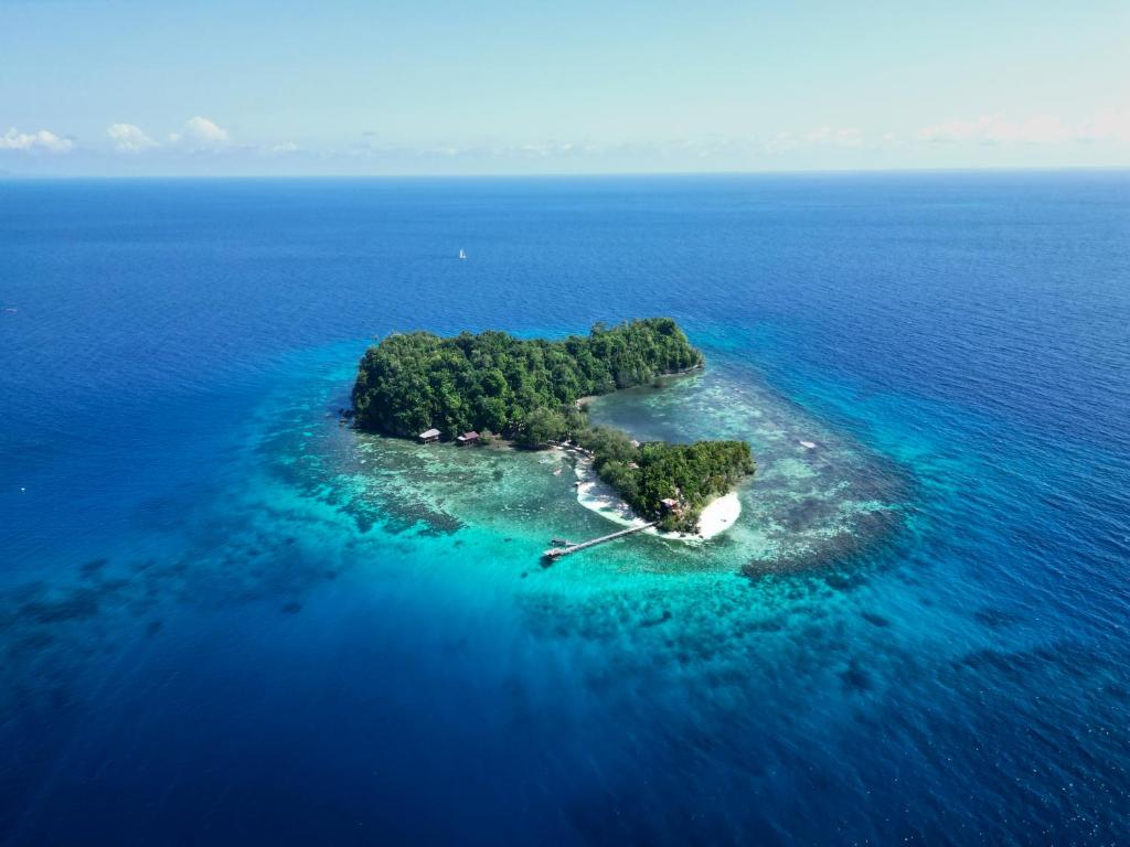 Bolilanga Island Resort - Togean Island, Angkayo (updated prices 2025)