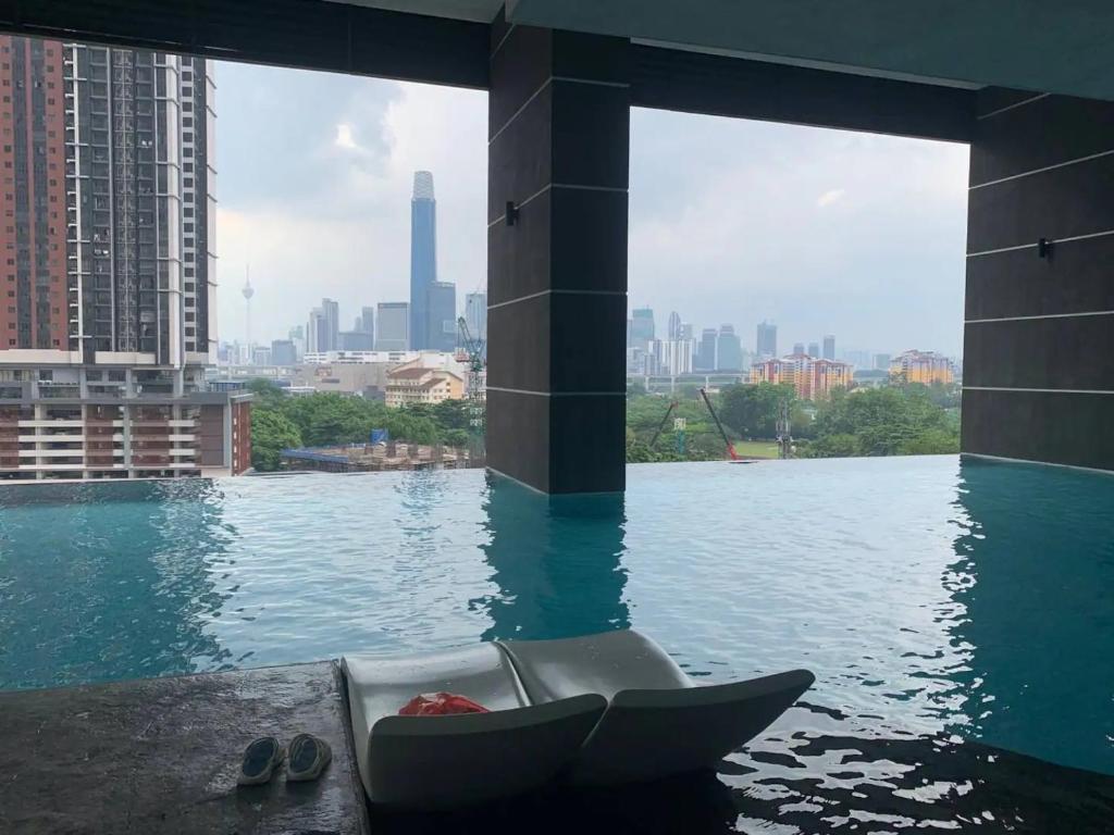 3BR Family Suite Nr Sunway Velocity & LRT Maluri, Куала-Лумпур ...