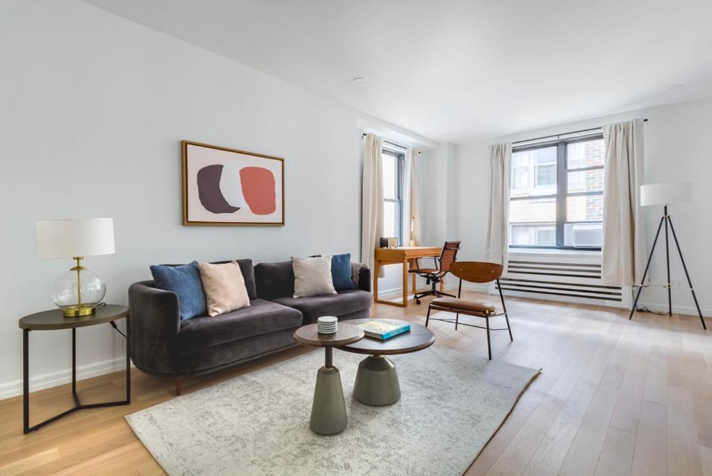 Blueground Midtown gym elev nr Grand Central NYC-1479, New York ...