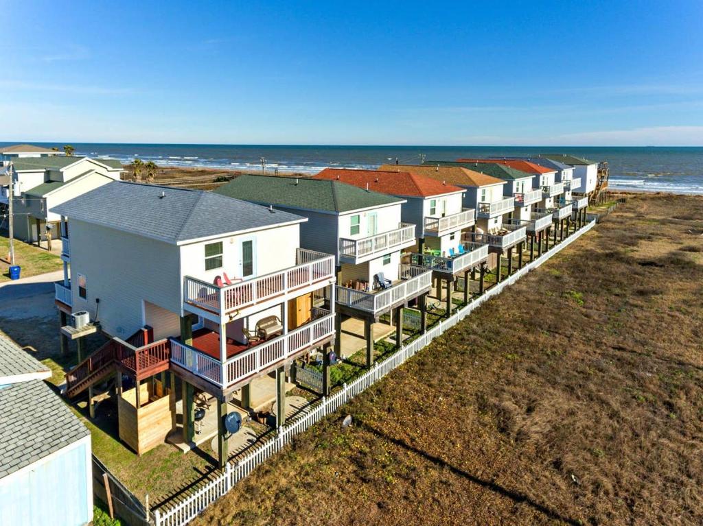 Shimmering Beach and Ocean Views! Welcome to Phoenix Rising!, Surfside ...
