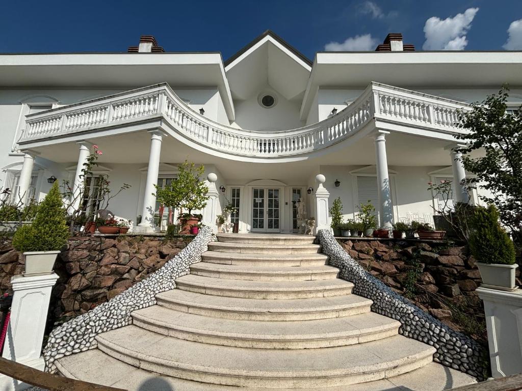 Villa Daniela, Lainate (updated prices 2026)