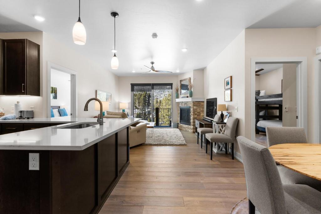 Clearwater Lofts 302 Building 3, Keystone (updated prices 2025)